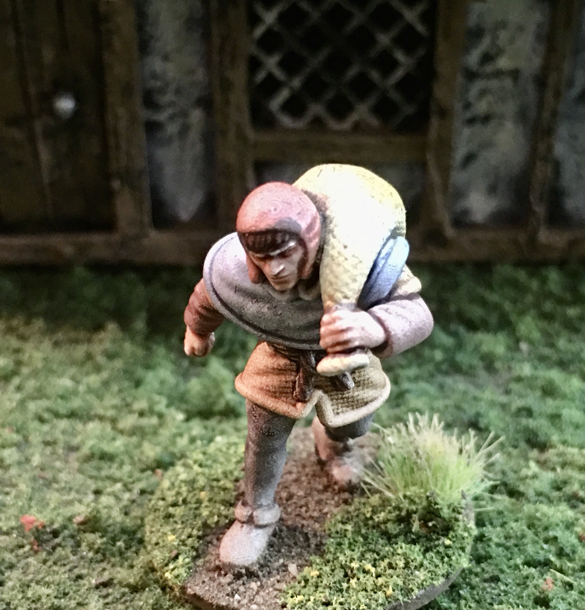 Peasant with sack - Sally 4th 28mm Fantasy & Gaming Miniatures